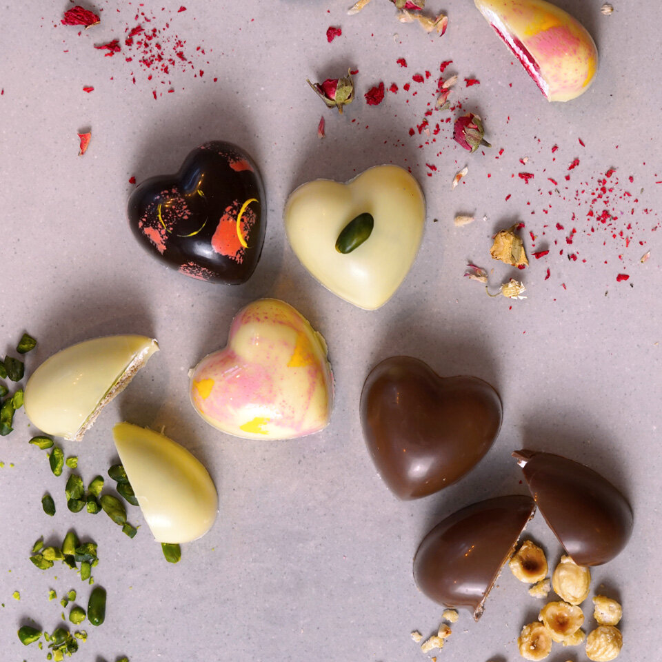 Frische Macarons nach Schweizer Art in schönen Geschenkboxen. — Frische ...