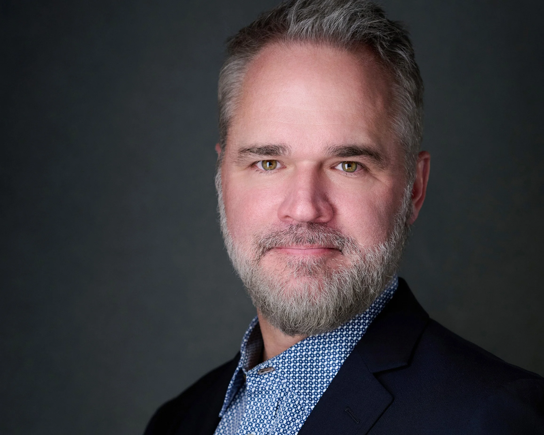 Get modern headshots that get you standing out from the crowd ...