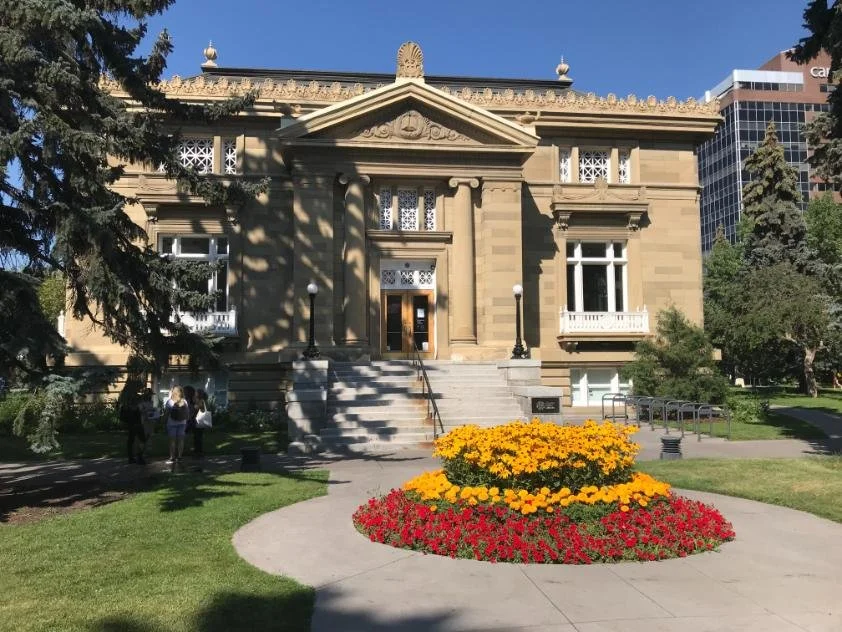 Calgary Urban Design: Best Entrances — Everyday Tourist