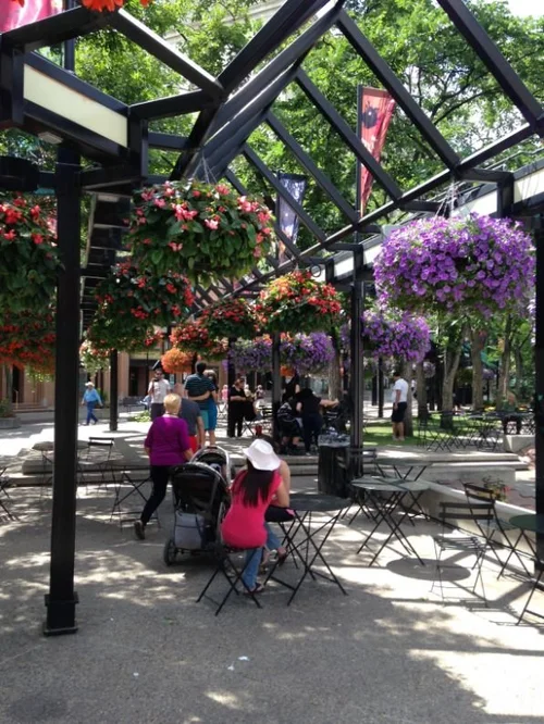 Stephen Avenue Walk: A Unique Sense Of Time & Place — Everyday Tourist