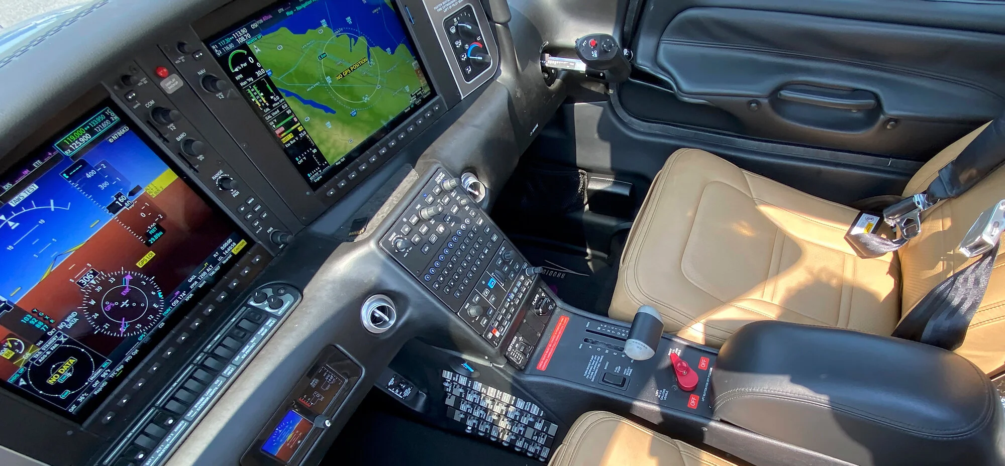 Cirrus Sr22t Interior