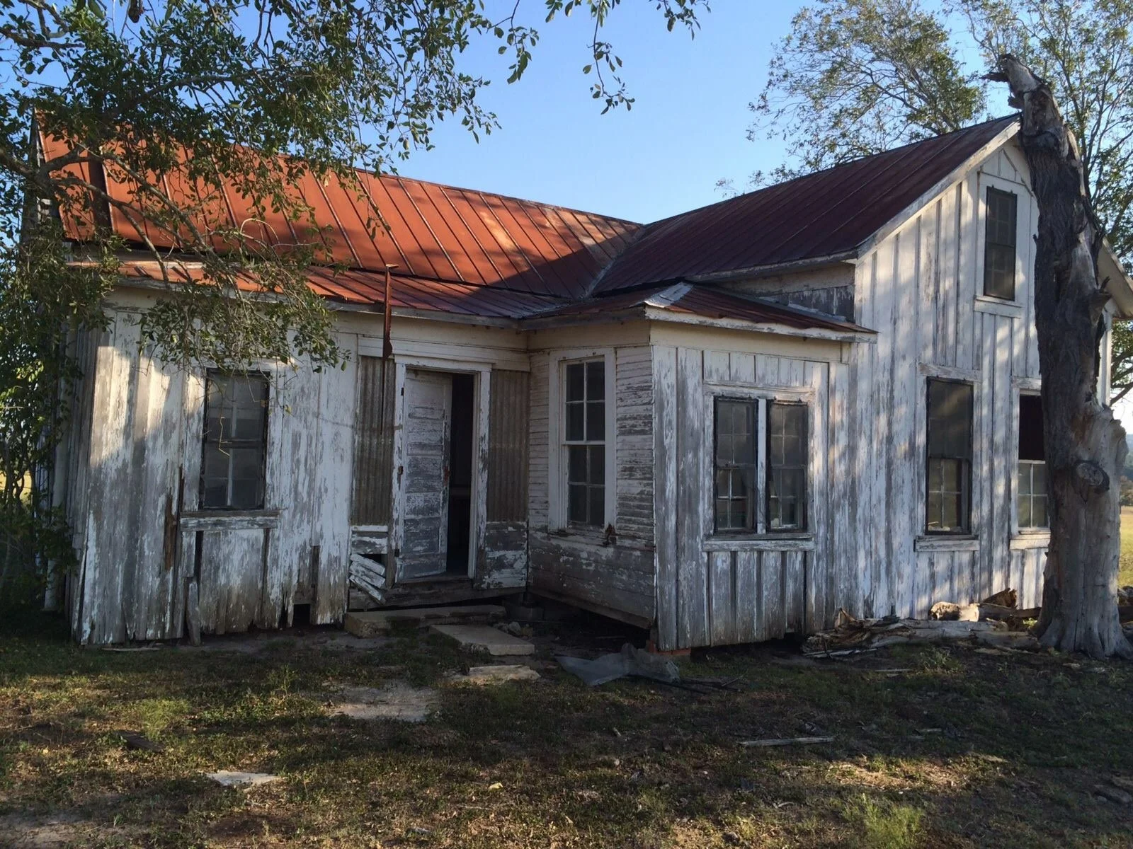 THE LITTLE HOUSE — Reclaimed Space