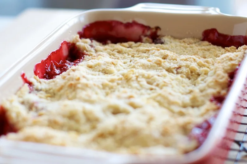 Strawberry Rhubarb Crumble — Pixels + Crumbs