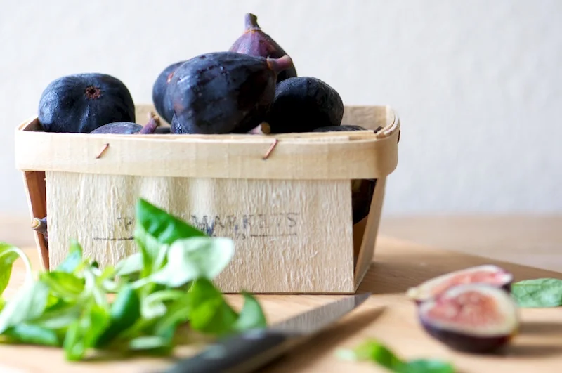 Grilled Fig Salad — Pixels + Crumbs