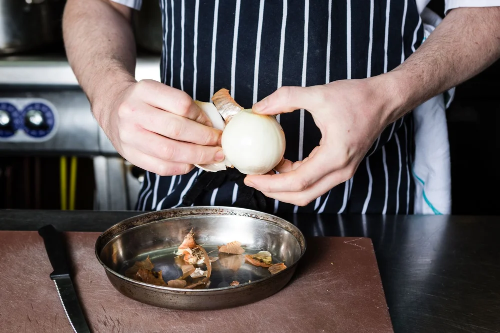 HOW TO CHOP AN ONION IN 6 EASY STEPS — Cafe St Honore