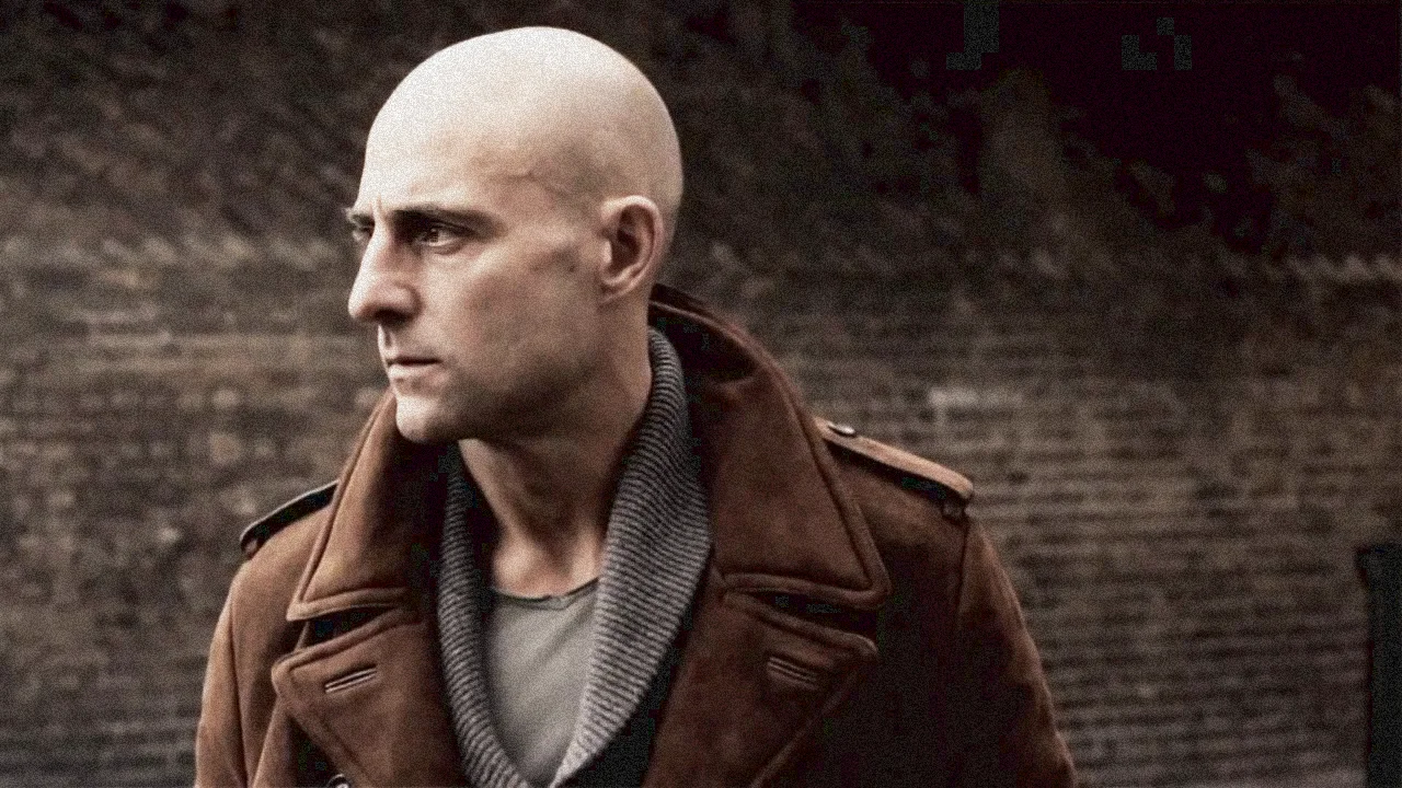 Mark Strong Sherlock Holmes