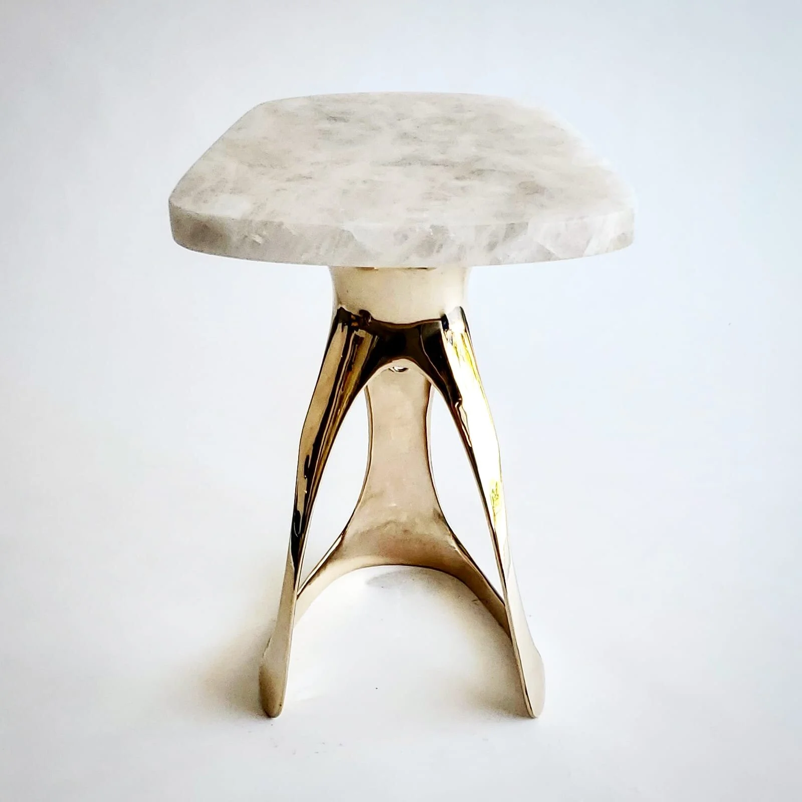 PYRA TABLE — MSMD | STUDIO