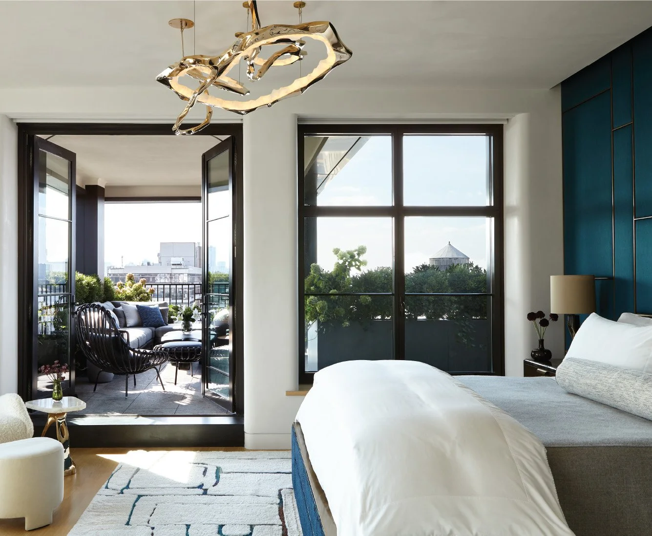 PYRA TABLE — MSMD | STUDIO