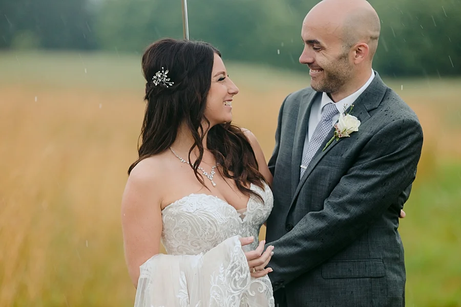 LISA & GREG // A SUMMER WEDDING AT SONSHINE BARN IN GAYLORD MICHIGAN ...