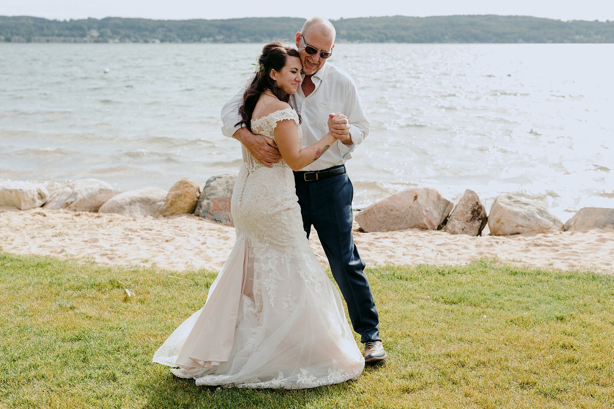 KAYLEIGH + AARON // A SMALL SEPTEMBER WEDDING AT LAVENDER HILL FARM ...