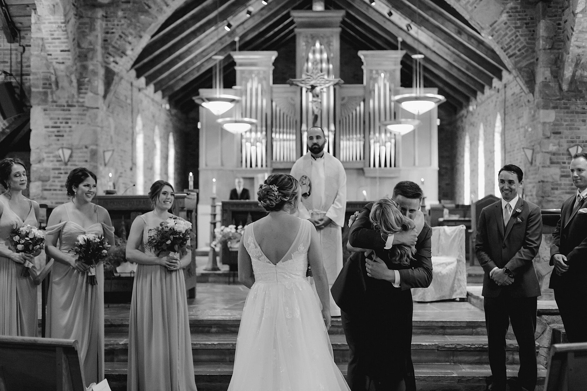 HALEY + AARON // A SUMMER WEDDING IN LAKE ORION MICHIGAN — Courtney ...