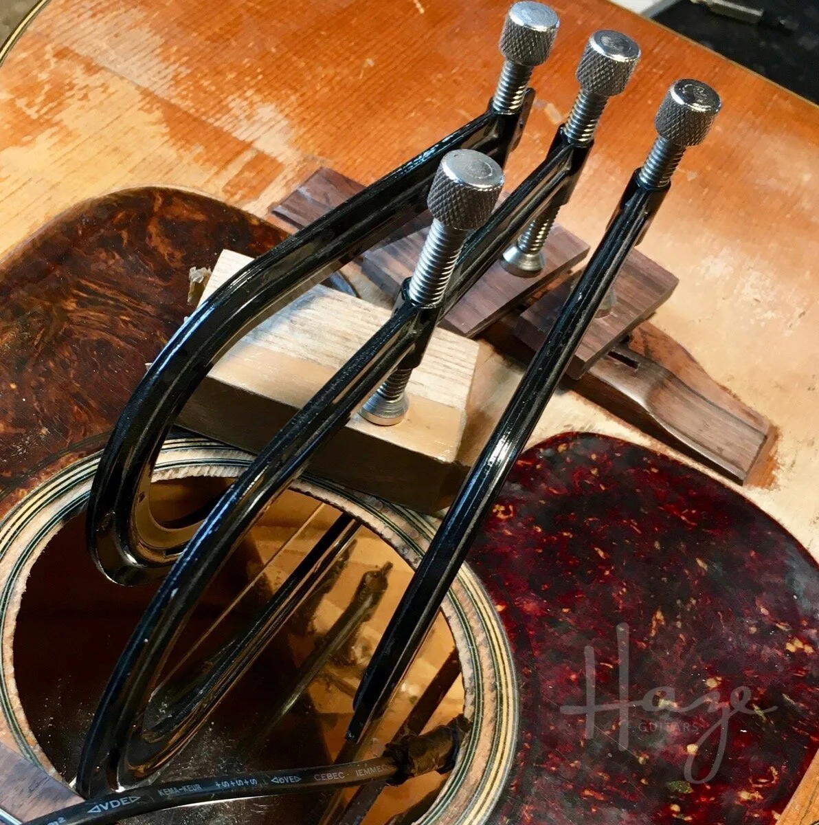 Repairing a damaged acoustic guitar bridge plate — Haze Guitars