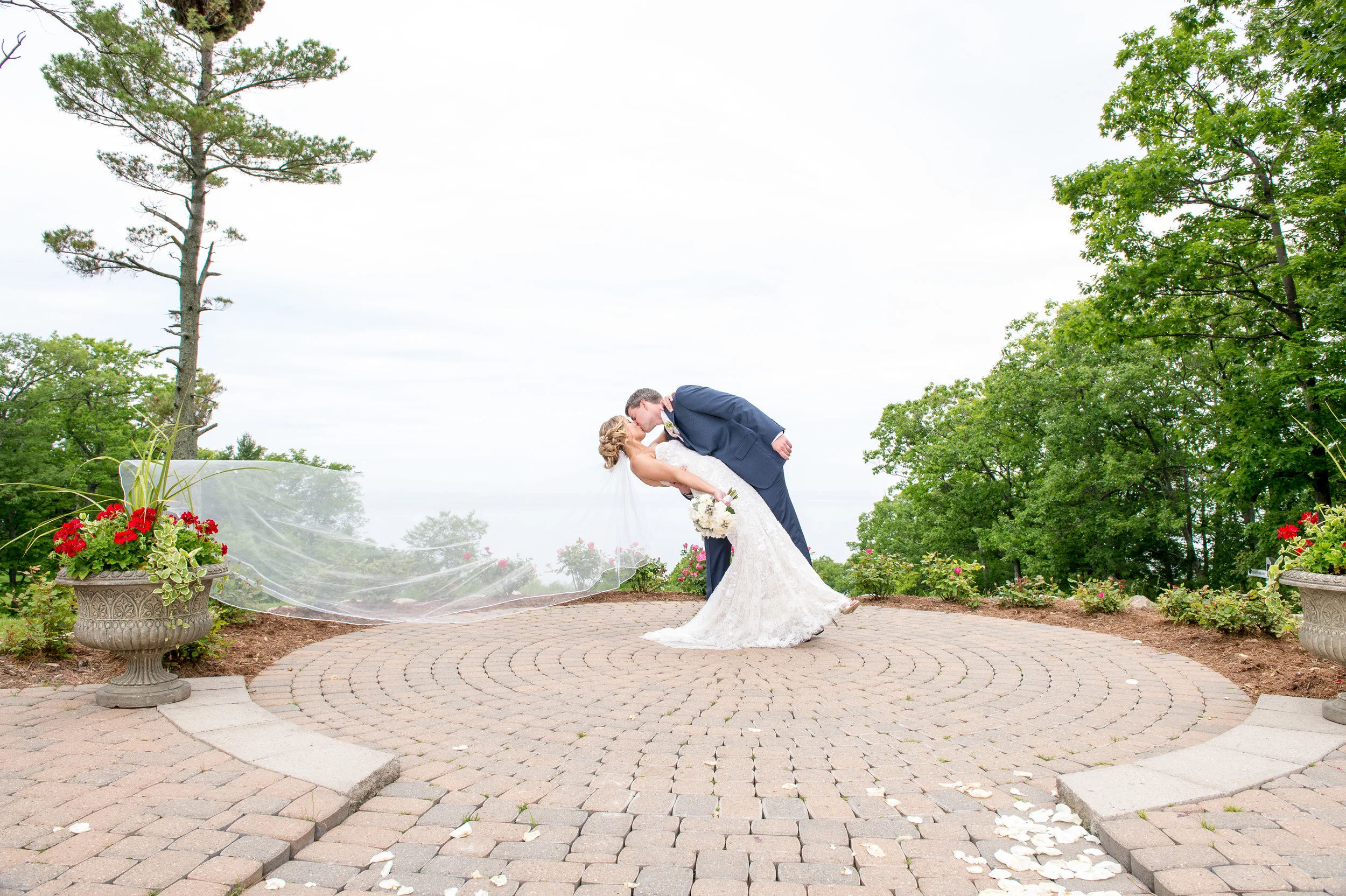A CLASSIC, RUSTIC WEDDING AT THE HOMESTEAD IN GLEN ARBOR, MICHIGAN ...