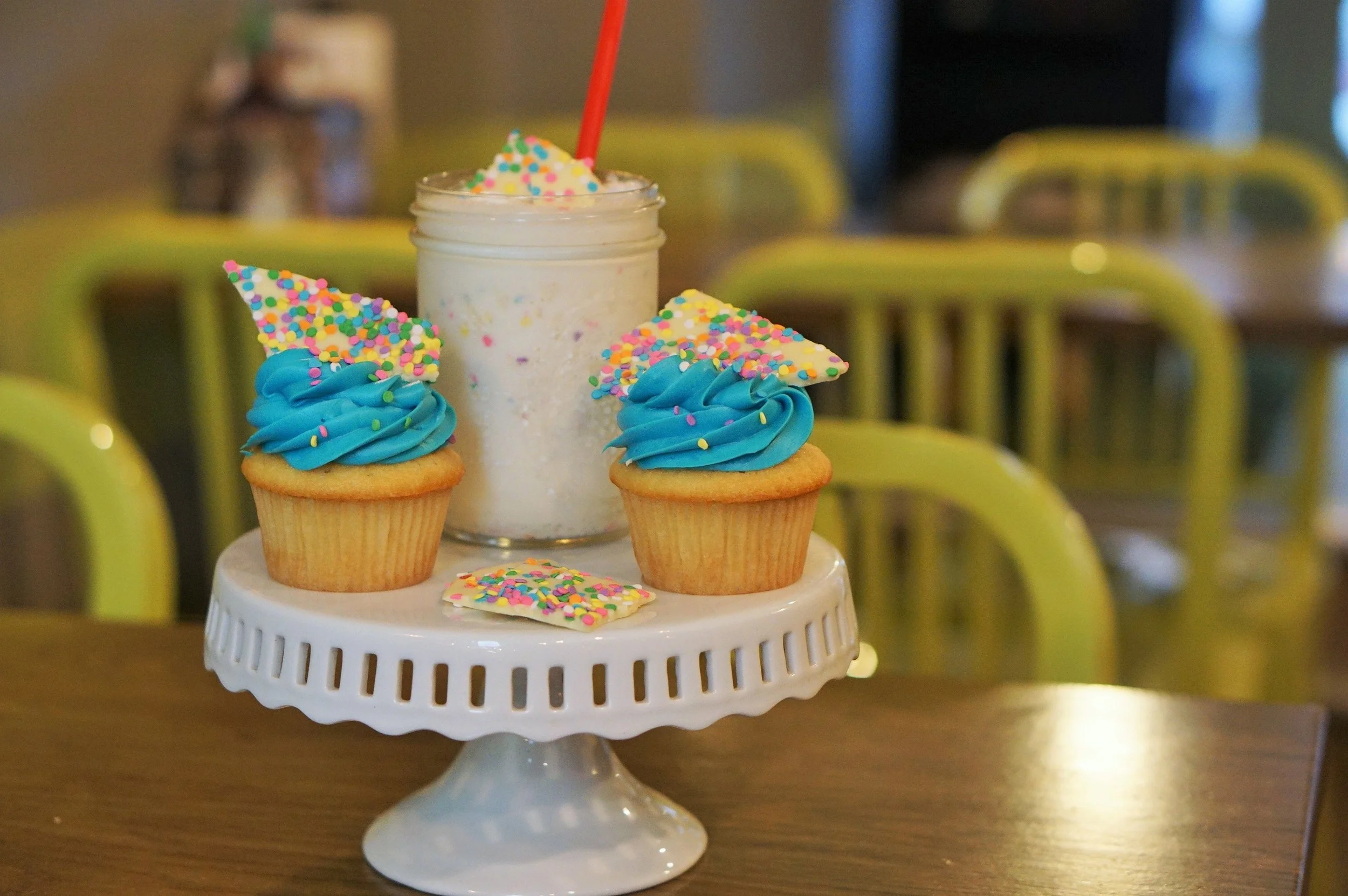 P'unk Burger Celebrates 2nd Anniversary with Free Boozy Cake Shakes ...
