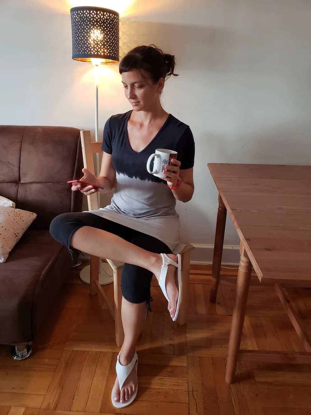 Leg crossing...Is it bad for your posture? — The Posture Police