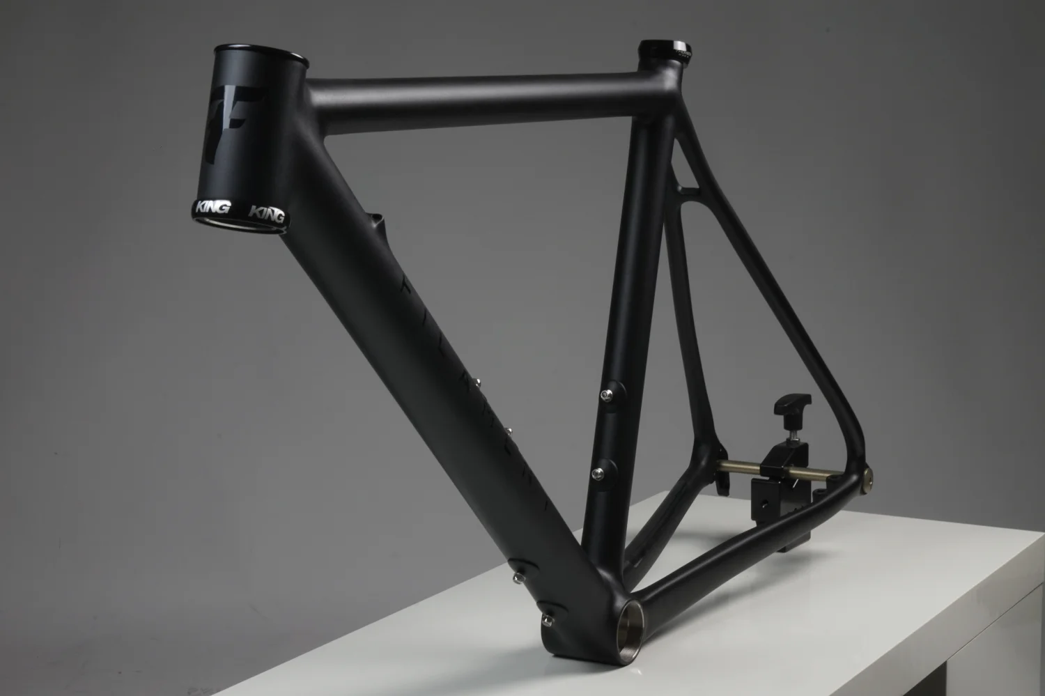 Disc brake custom carbon road bikes — Filament Bikes - Custom carbon ...