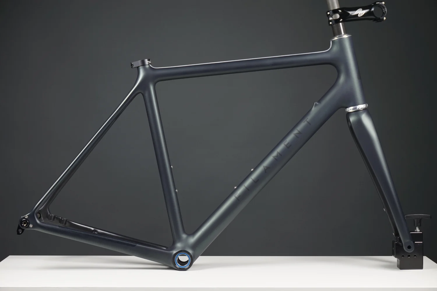 Disc brake custom carbon road bikes — Filament Bikes - Custom carbon ...