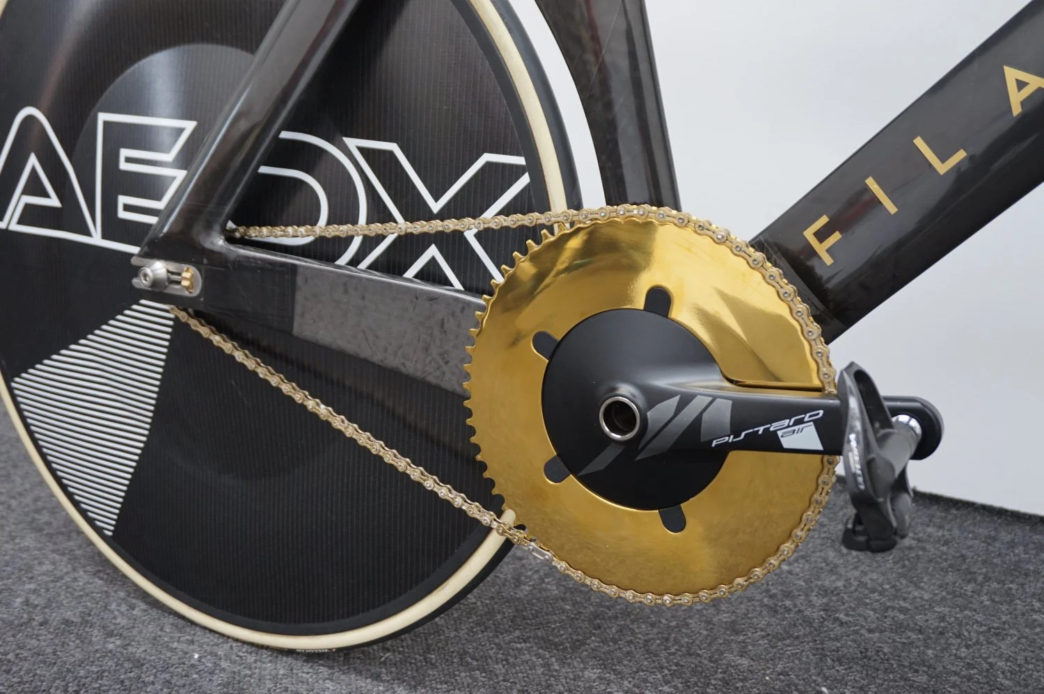 Custom carbon track bikes — Filament Bikes - Custom carbon fibre frames ...