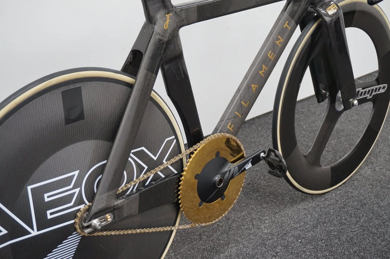 Custom carbon track bikes — Filament Bikes - Custom carbon fibre frames ...