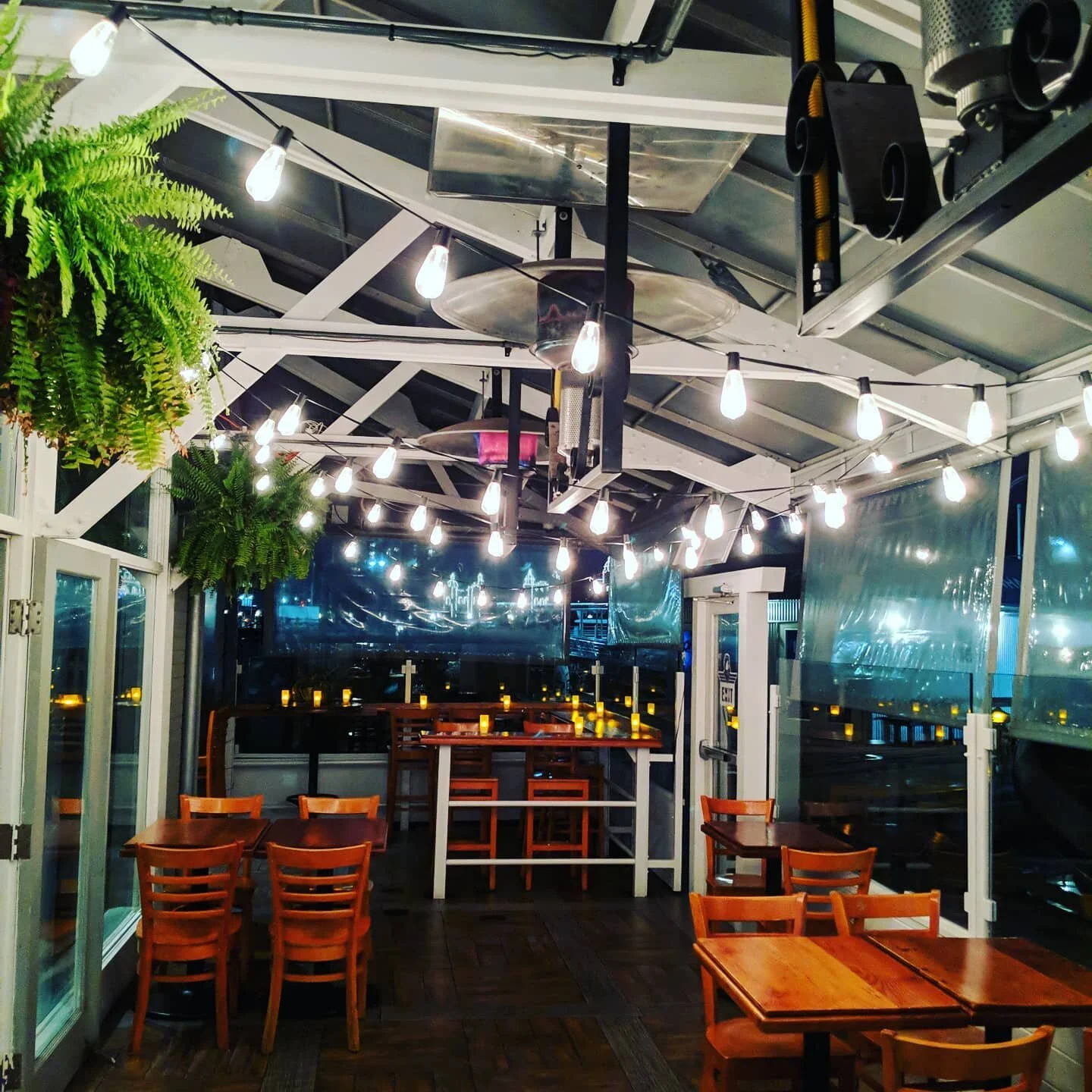 The Flying Otter - Victoria, BC