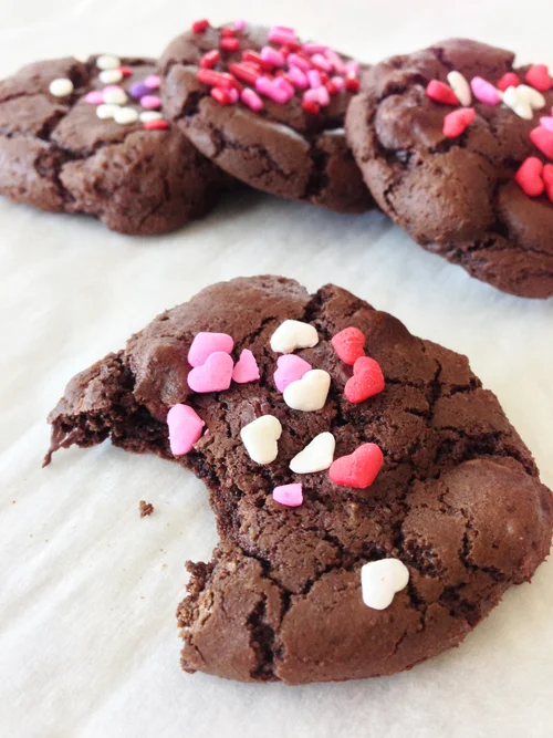 Skinny Chocolate Chili Cookies — The Skinny Fork