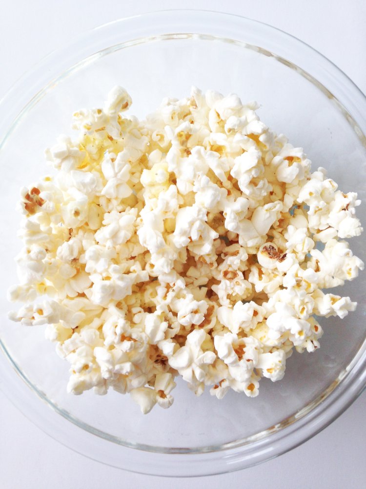 Healthy Brown Bag Popcorn (Garlic Parmesan) — The Skinny Fork
