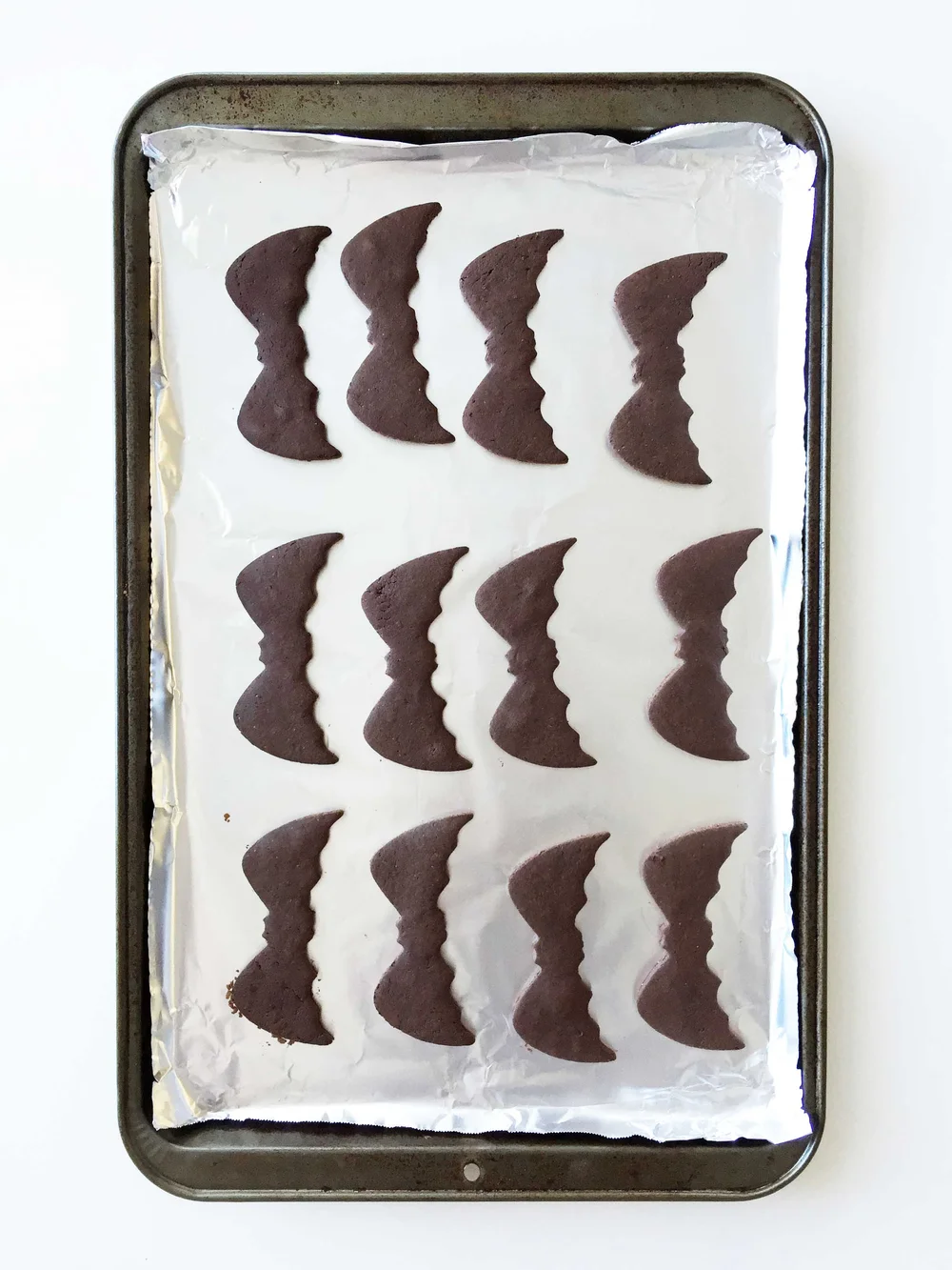 Skinny Chocolate Ginger Bat Cookies — The Skinny Fork