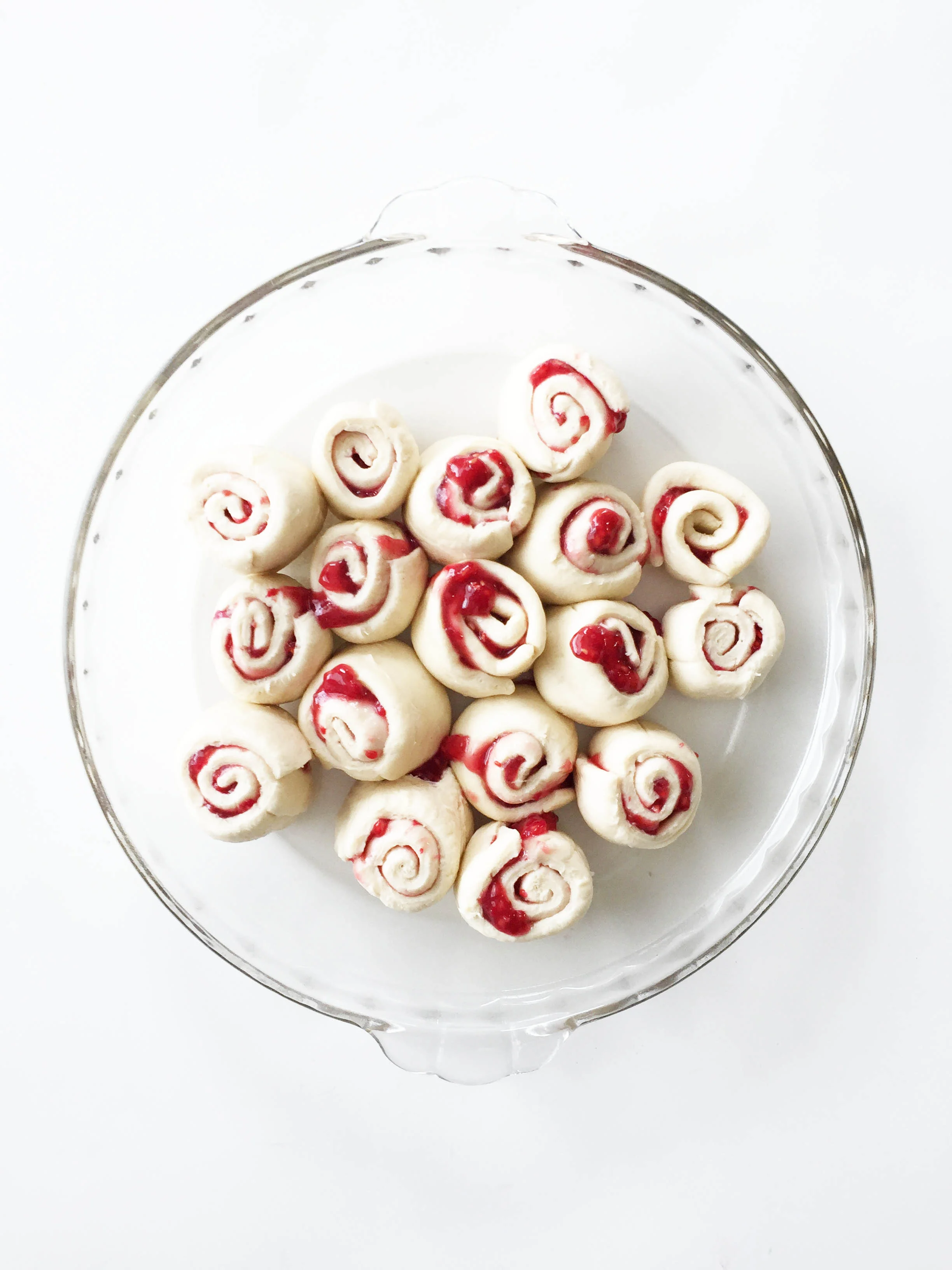 Quick Raspberry Sweet Rolls with Mocha Drizzle (Sponsored) — The Skinny ...