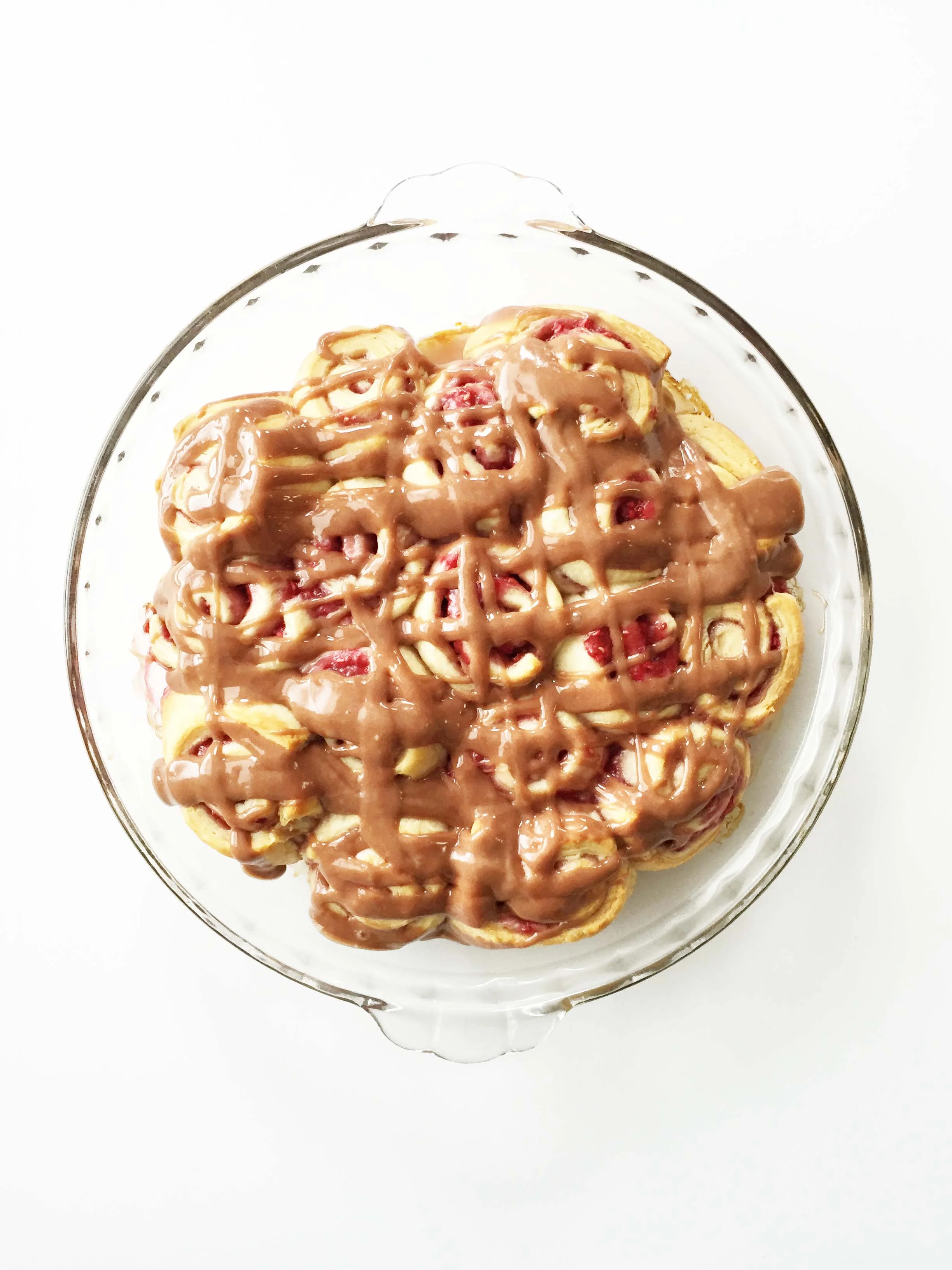 Quick Raspberry Sweet Rolls with Mocha Drizzle (Sponsored) — The Skinny ...