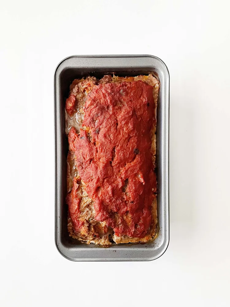 Mozzarella & Basil Stuffed Meatloaf — The Skinny Fork