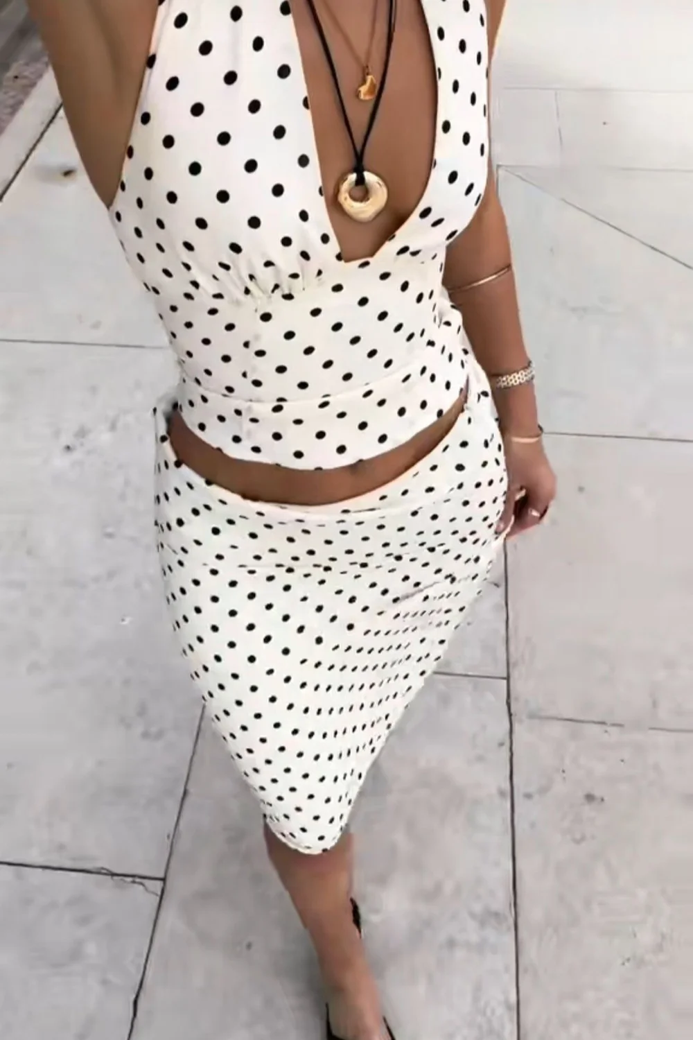 25 Polka Dot Summer Looks That Tease the Sun and Tempt the Breeze ...