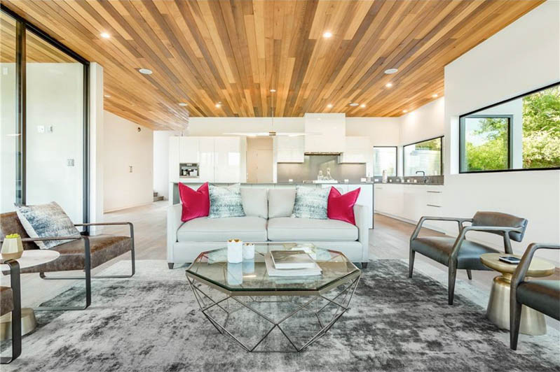 100 Riley — Designer >>---> Austin, TX