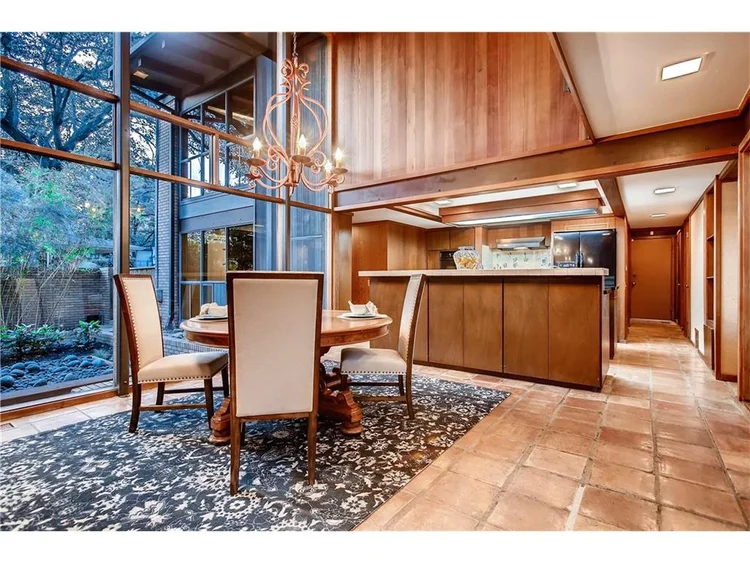 7 Green — Designer >>---> Austin, TX