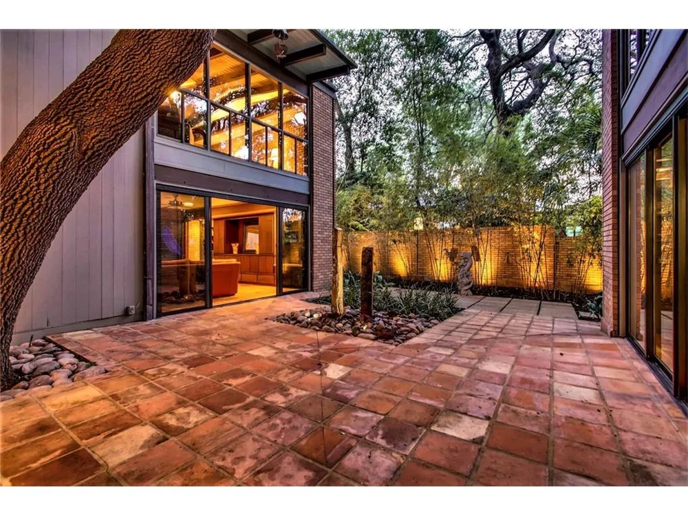 7 Green — Designer >>---> Austin, TX