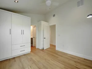 1902 Hamilton #1 — Designer >>---> Austin, TX