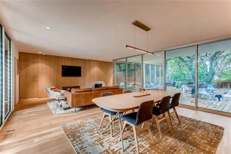 4000 Sinclair — Designer >>---> Austin, TX