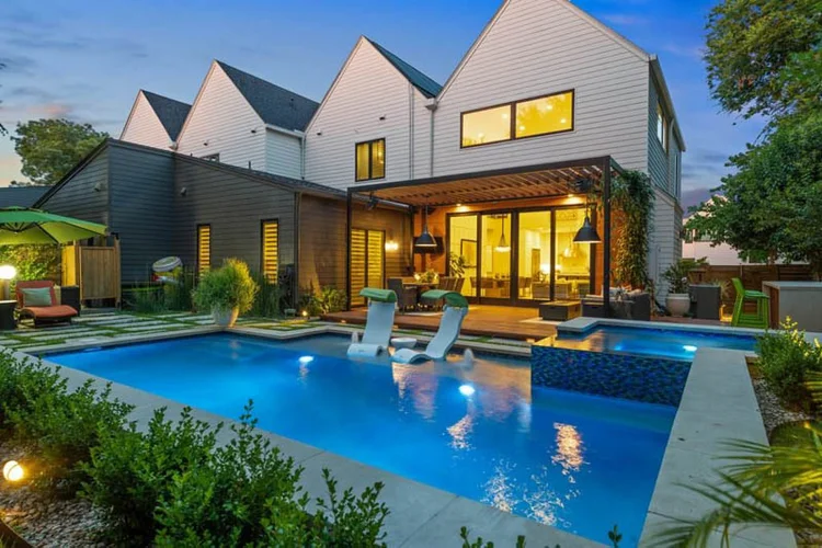 2010 Goodrich #5A — Designer >>---> Austin, TX