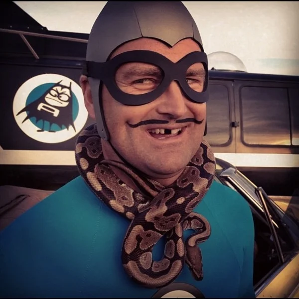 21 Crazy Behind the Scenes Photos of Series One of The Aquabats Super ...