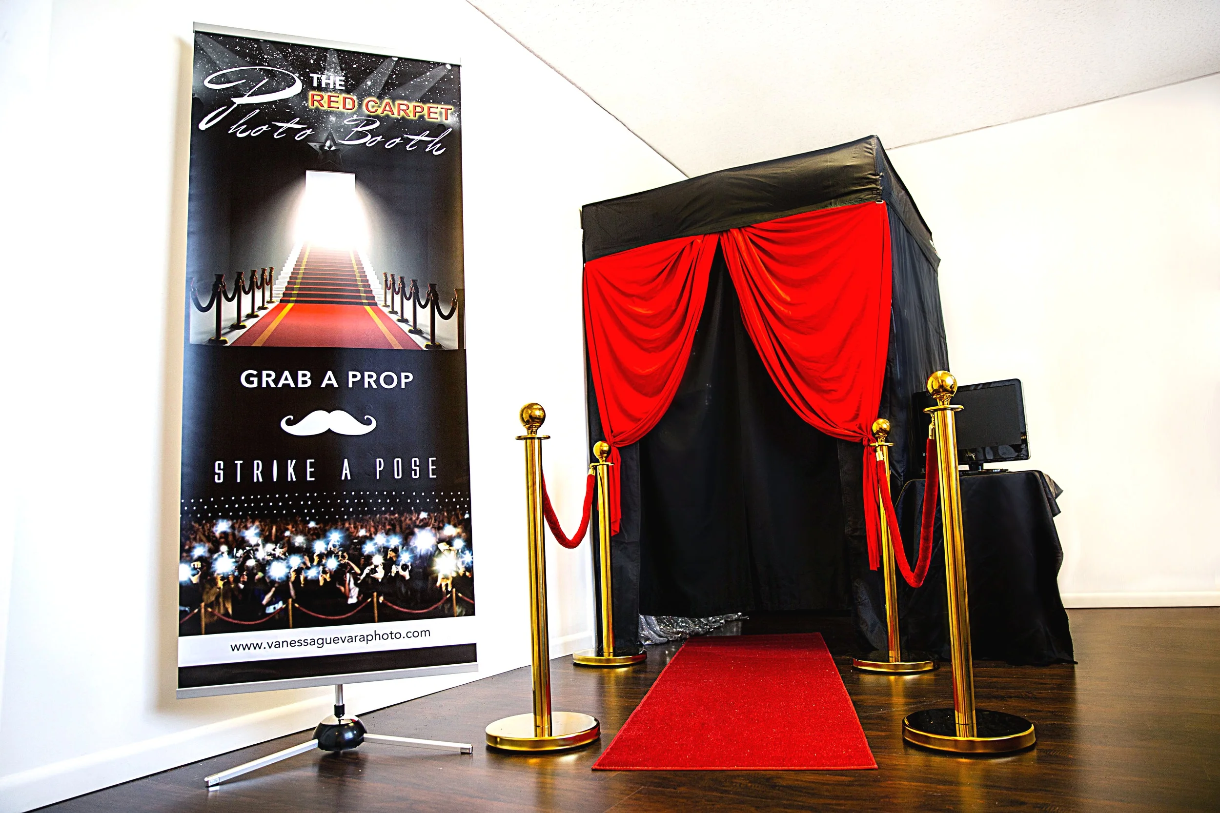 LIGHTPIX PHOTO BOOTH — Vanessa Guevara Photography