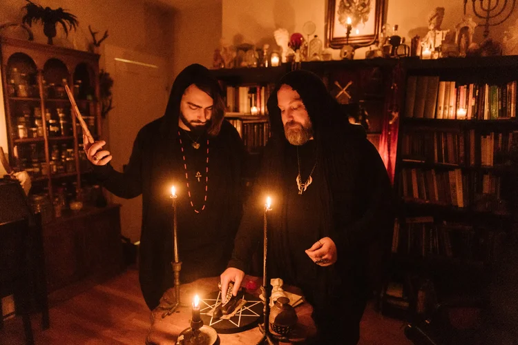 Washington Post Mag: American Witches — KATE WARREN