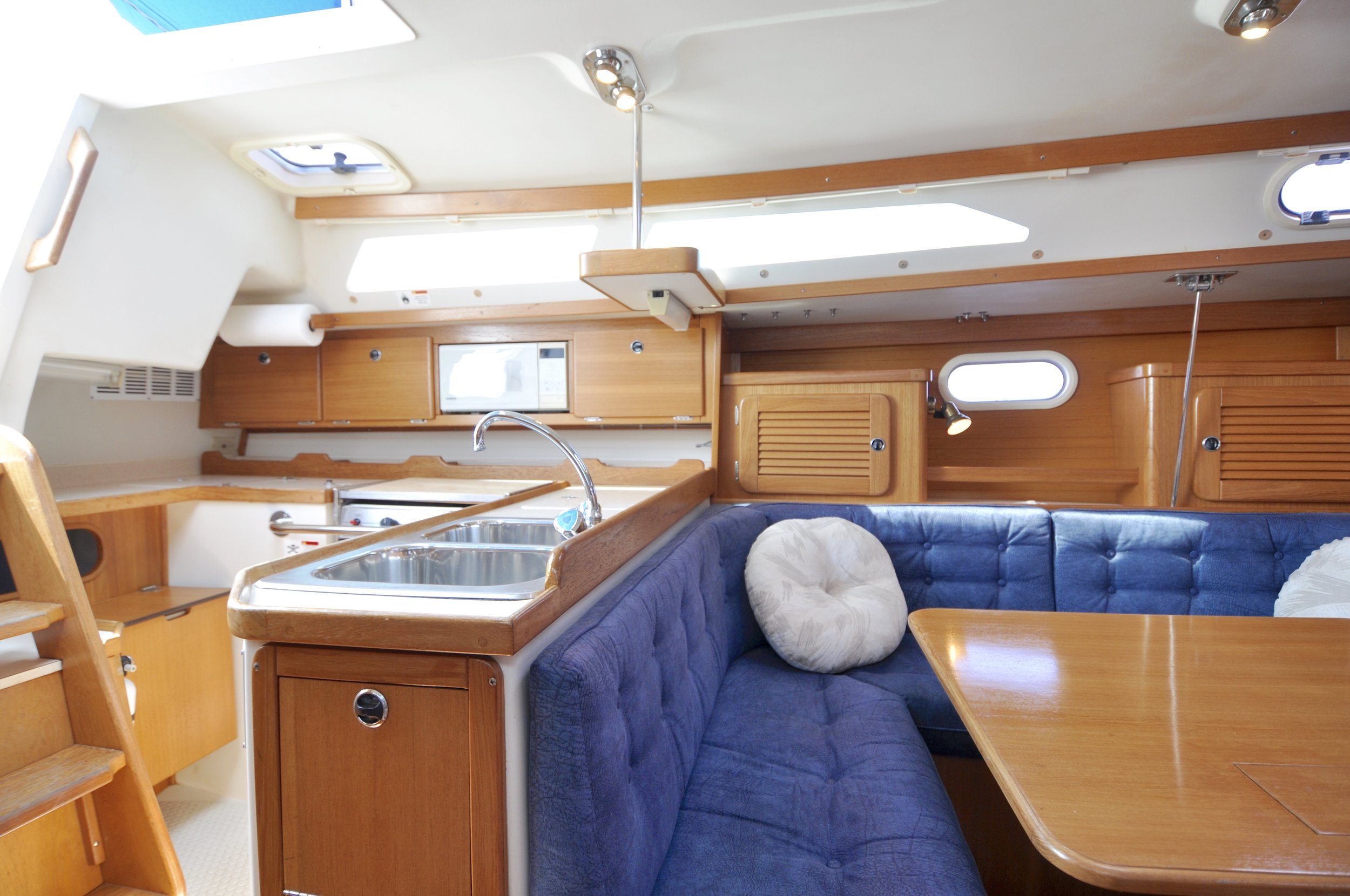 2000 Catalina 36 MK II — Dave Townley Yachts