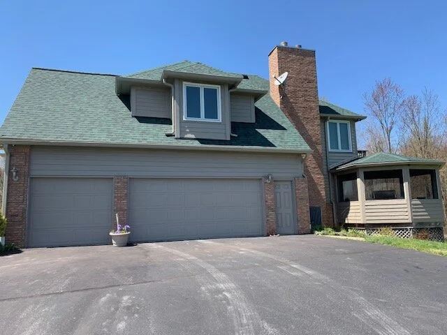 Owen Corning shingles in Chateau Green adds New Color to Dexter Home