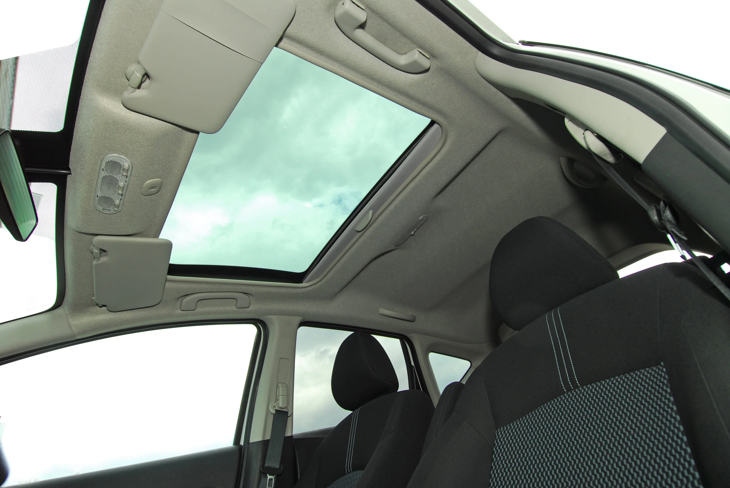 Should I Get My Car Windows Tinted?