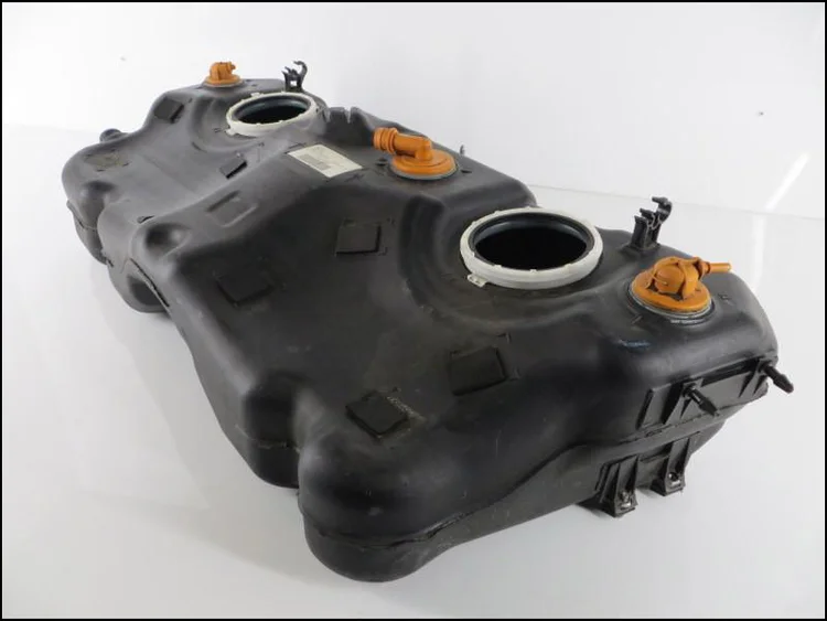 Plastic versus steel fuel tank: Which is safer?