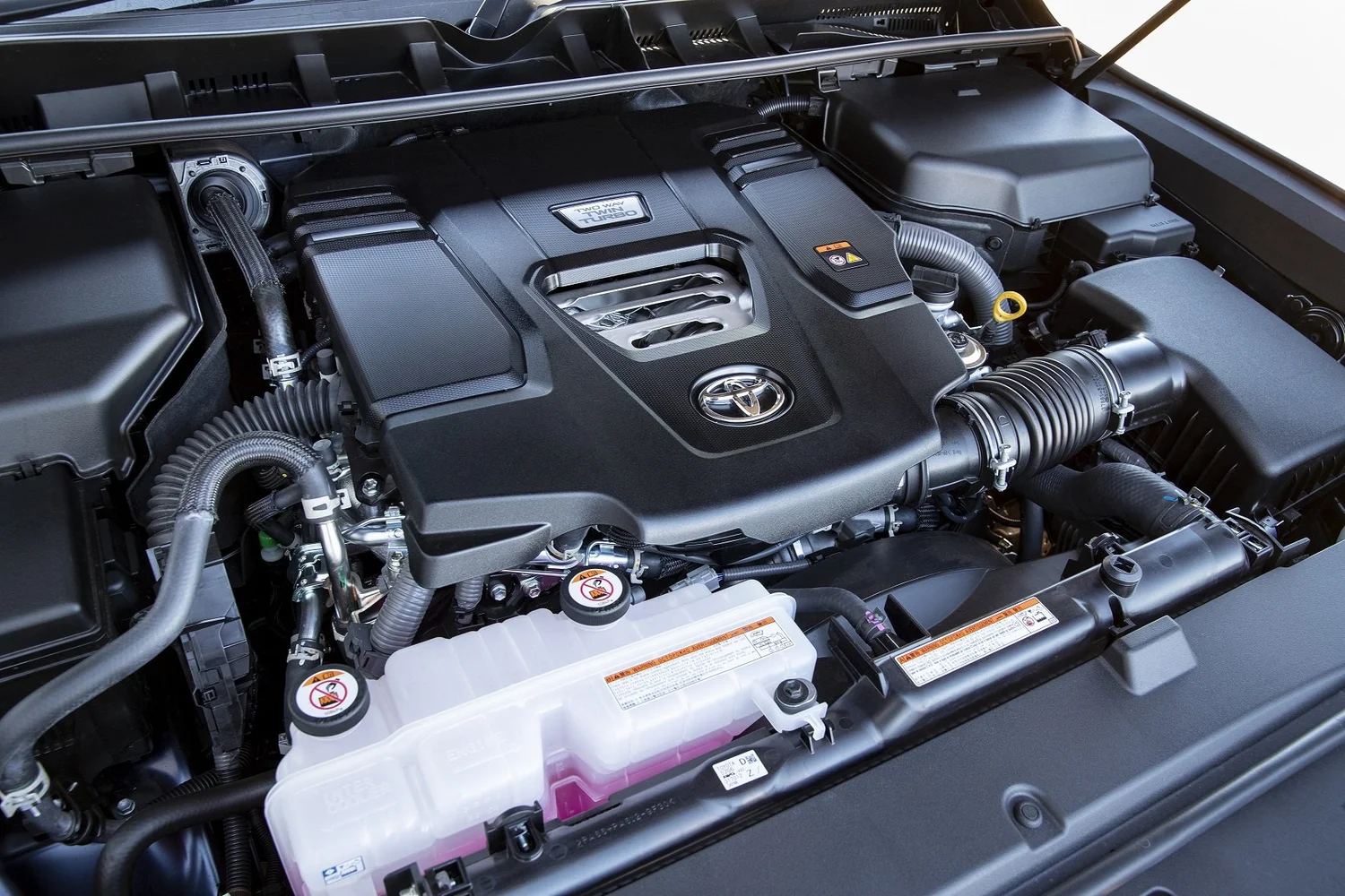 Toyota LandCruiser 300 review and buyer’s guide — Auto Expert John Cadogan