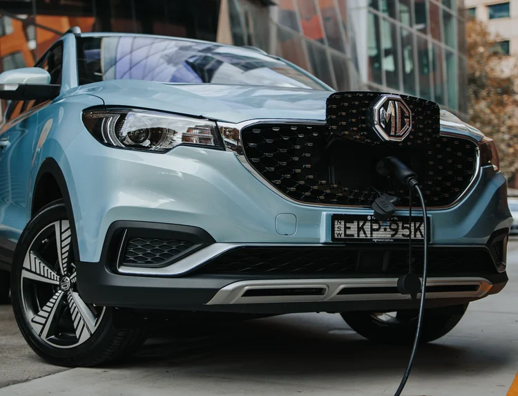 Ultimate Electric Vehicle and Plug-In Hybrid Buyer's Guide: How to save ...