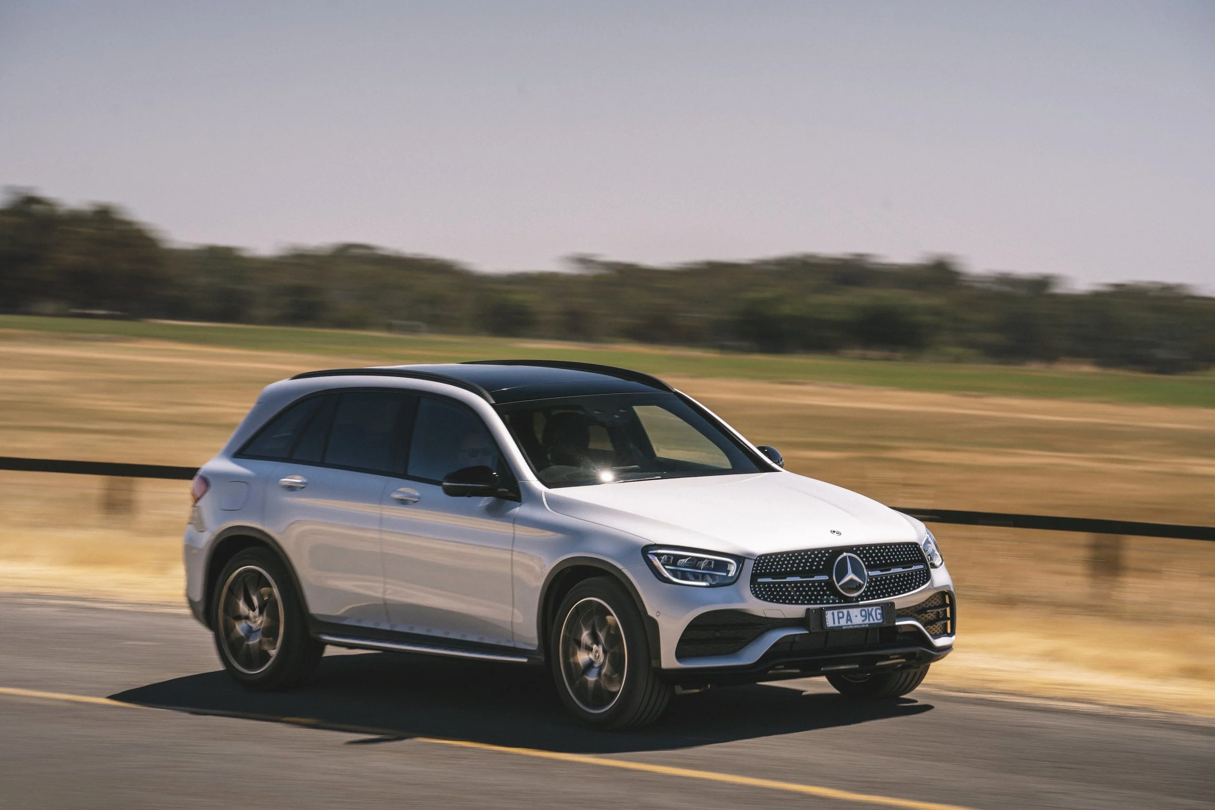 Why Mercedes-Benz sunroofs keep exploding