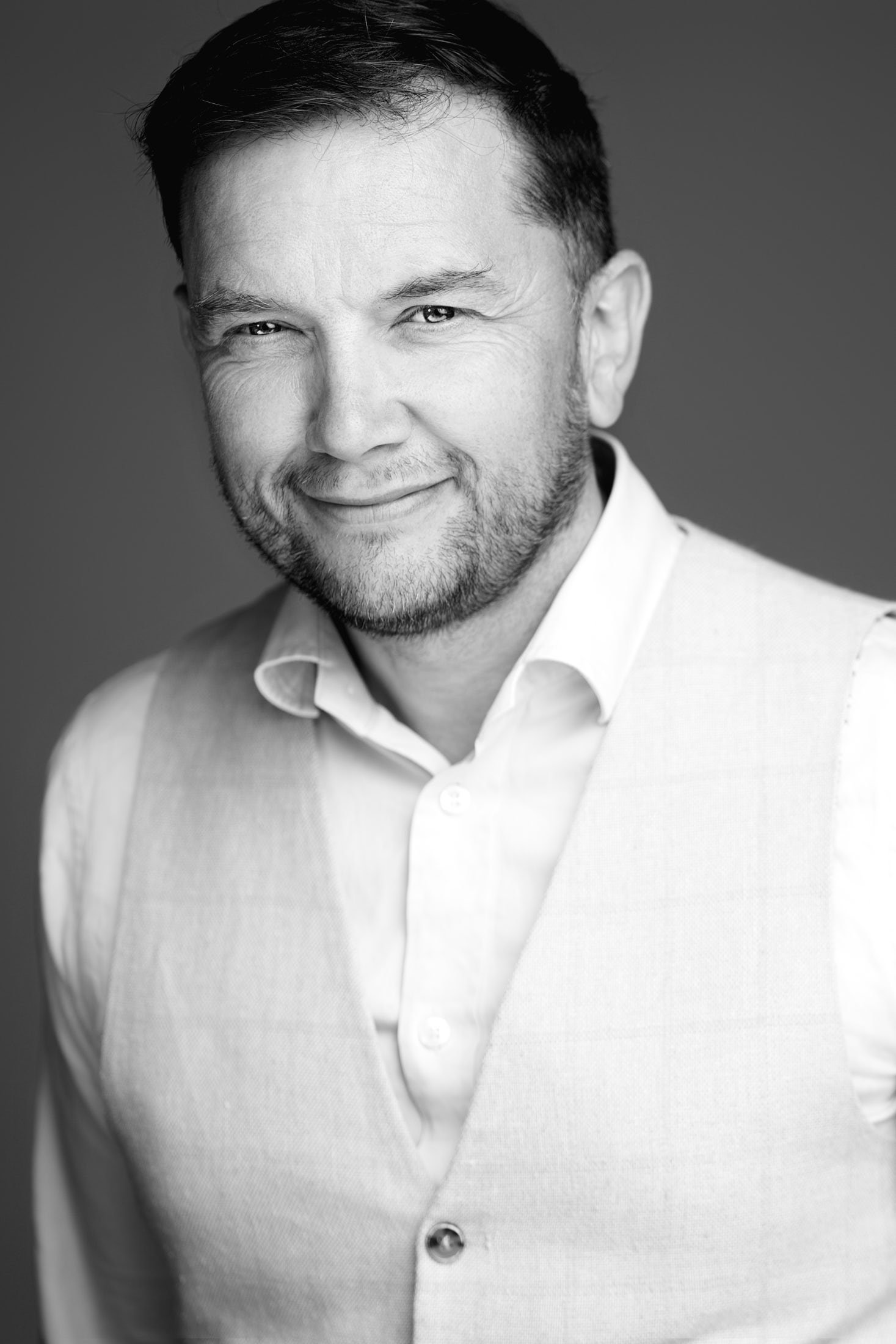 Executive and professional headshots for Roger in the Adelaide studio ...