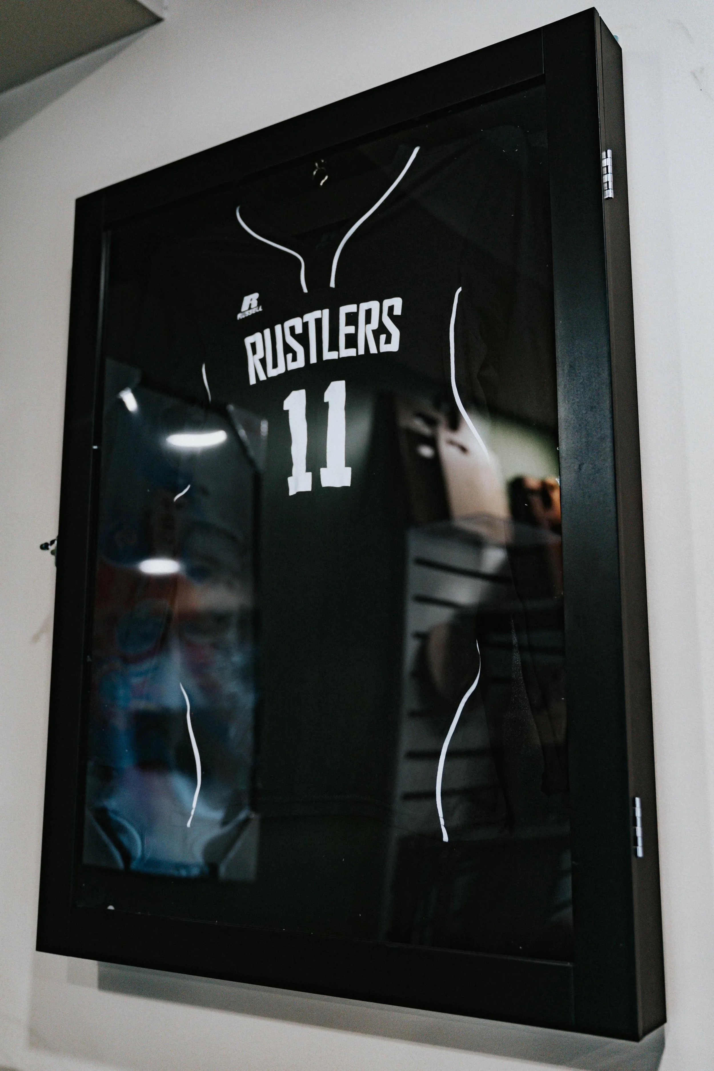 Jersey Frames 👕 — Trophy Gallery Canada, Shop Online, 5000+ Products, Fast Shipping