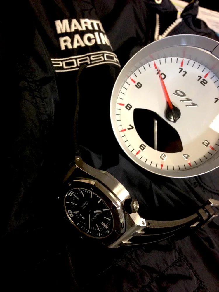 Watch Goodies: Porsche 911 Alarm Clock. Wake Up to a Roaring Engine ...